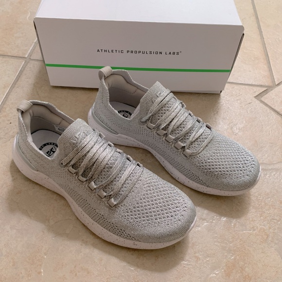 APL | Shoes | Apl Womens Techloom Breeze Metallic Silverwhitespeckle ...